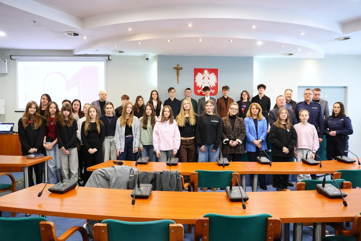 Mieleccy policjanci debatowali o bezpieczeństwie i zdrowiu psychicznym ...